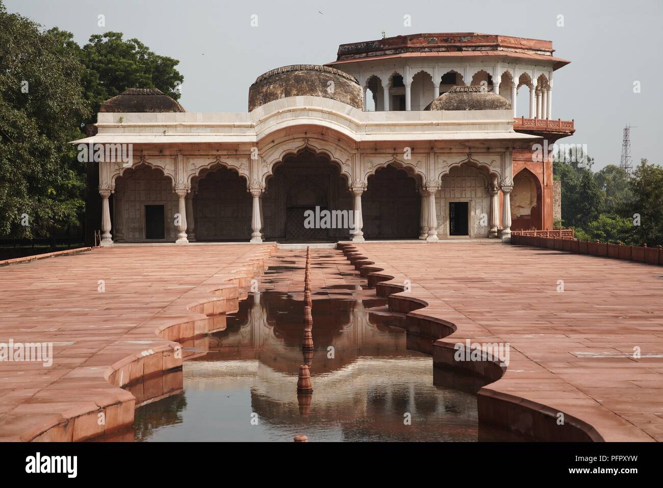 India, Delhi, Red Fort, Shah Burj, water feature and pavilion Stock ...