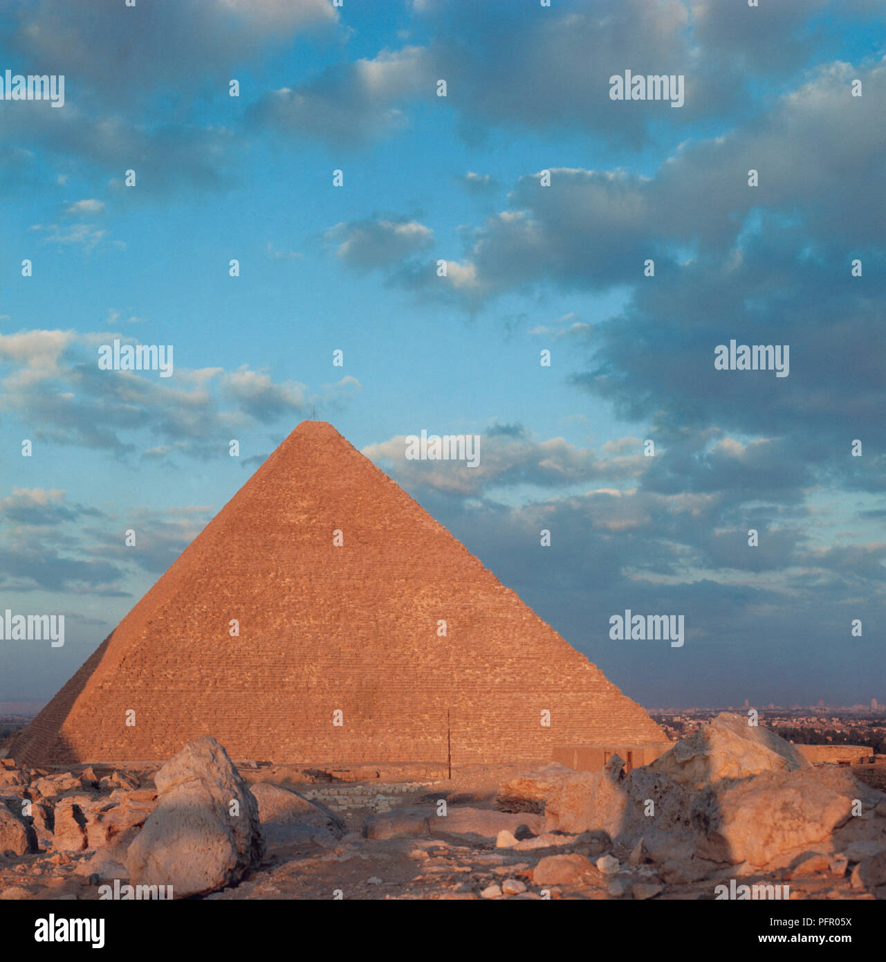 Egypt, Giza Pyramids, The Great Pyramid of Cheops Stock Photo - Alamy