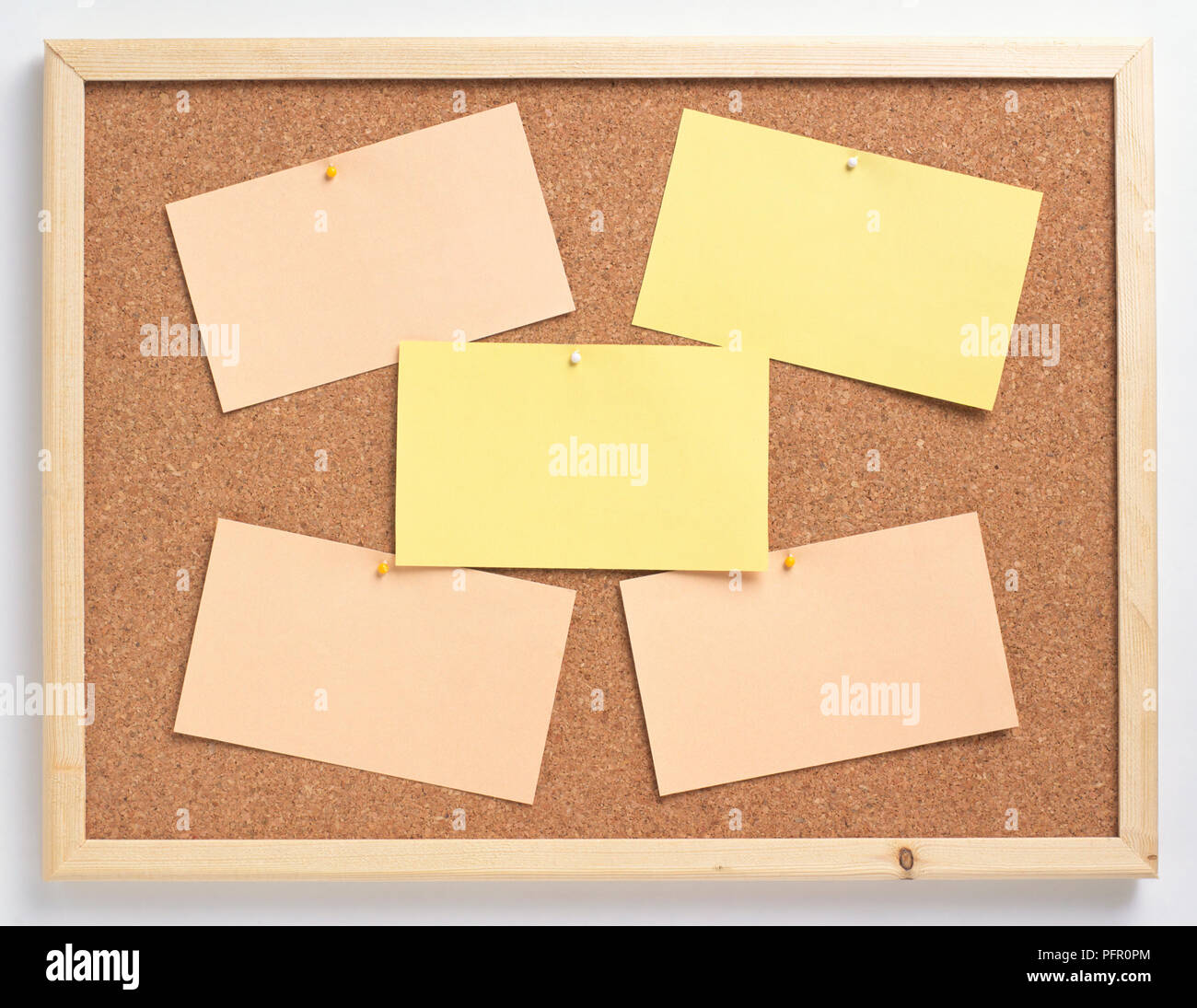 Blank pieces of paper pinned onto a pinboard Stock Photo - Alamy Blank pieces of paper pinned onto a pinboard Stock Photo - Alamy