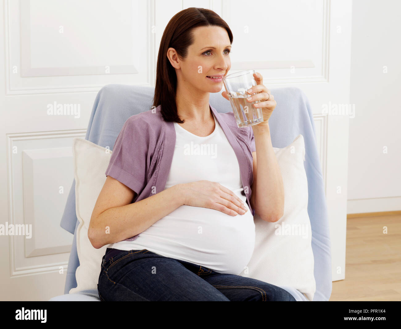 Glass clothing hi-res stock photography and images - Alamy