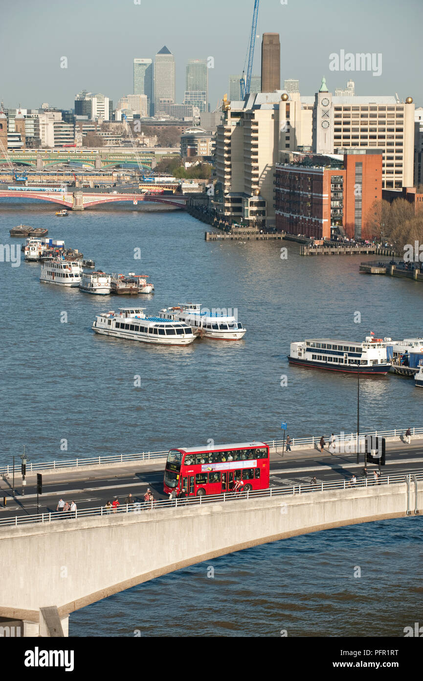 Great Britain, England, London, view of River Thames, Waterloo Bridge ...