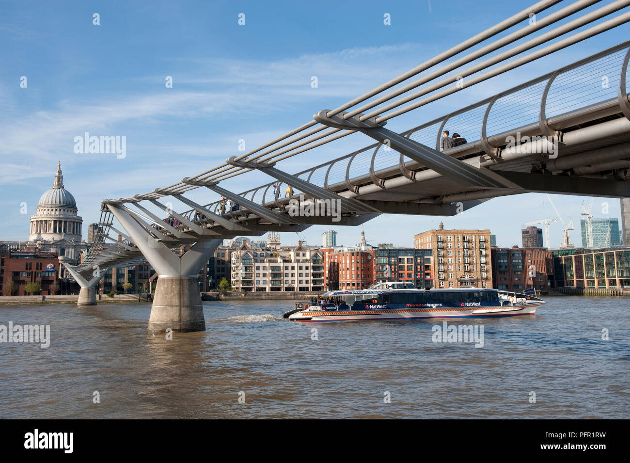 Great Britain, England, London, Millennium Bridge over River Thames ...