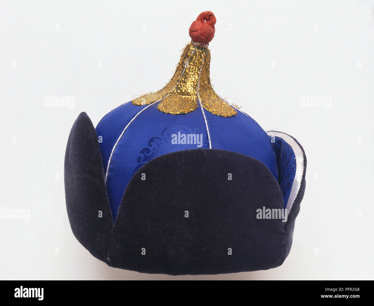 Traditional Mongolian mens hat Stock Photo - Alamy