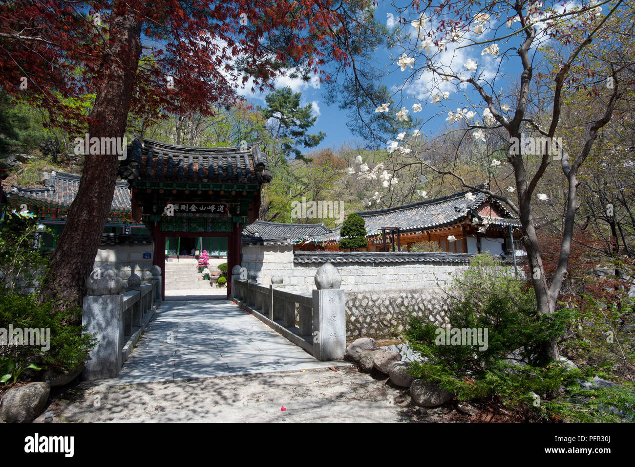 South Korea, Seoul, Bukhansan National Park, Dobongsan mountain ...