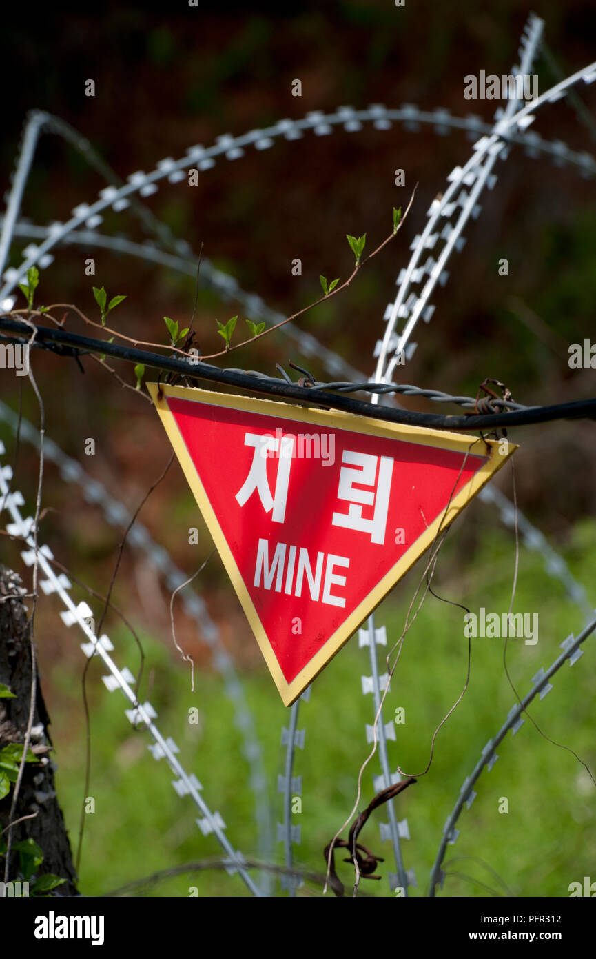 Korea demilitarized zone hi-res stock photography and images - Alamy