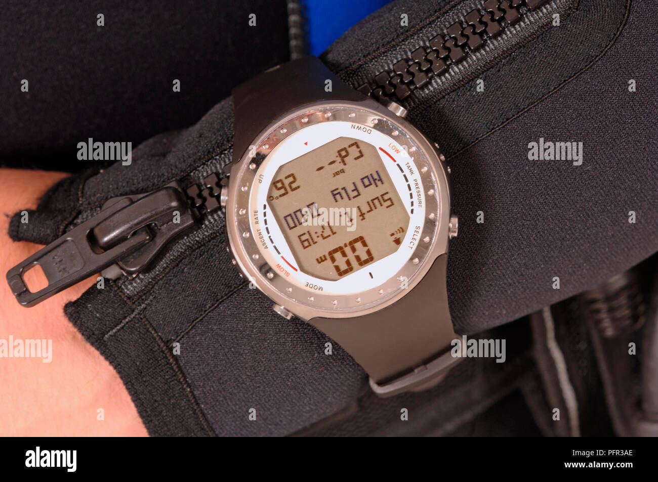 Dive computer hi-res stock photography and images - Alamy