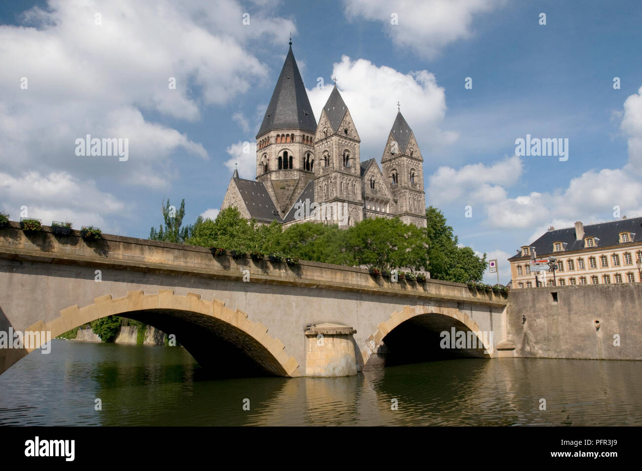 Basilica of metz hi-res stock photography and images - Alamy