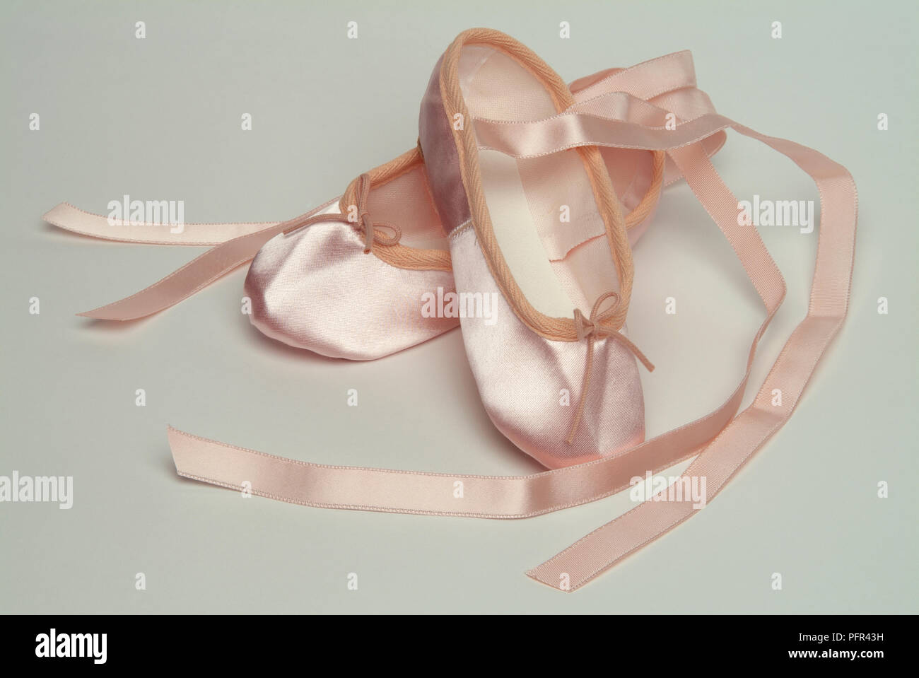 Pointe objects hi-res stock photography and images - Alamy