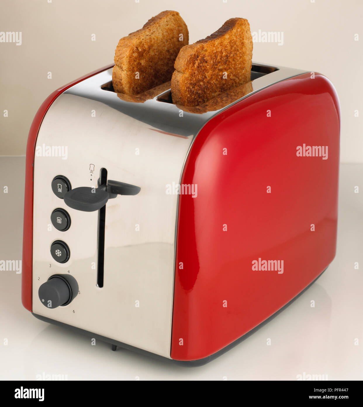 Two slice bread toaster hi-res stock photography and images - Alamy