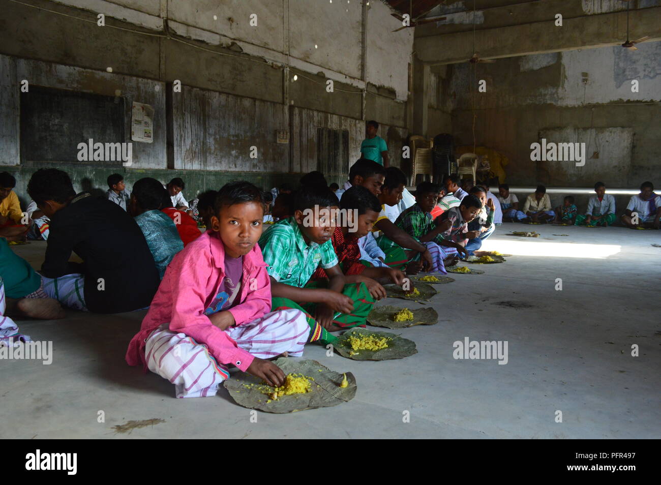 Santhal hi-res stock photography and images - Alamy