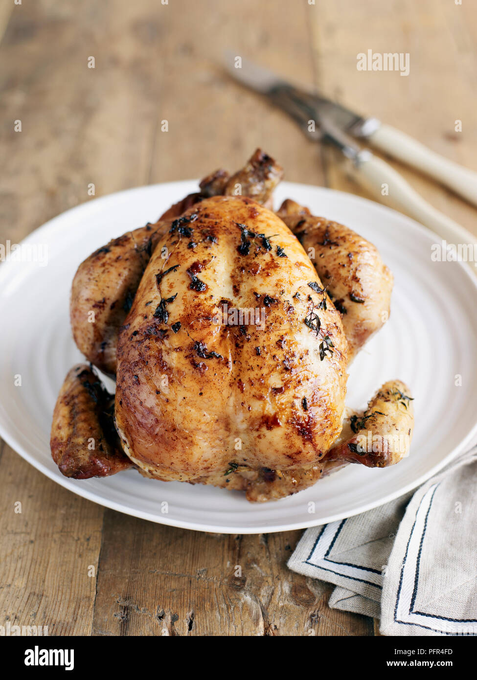 Whole roast chicken plate hi-res stock photography and images - Alamy