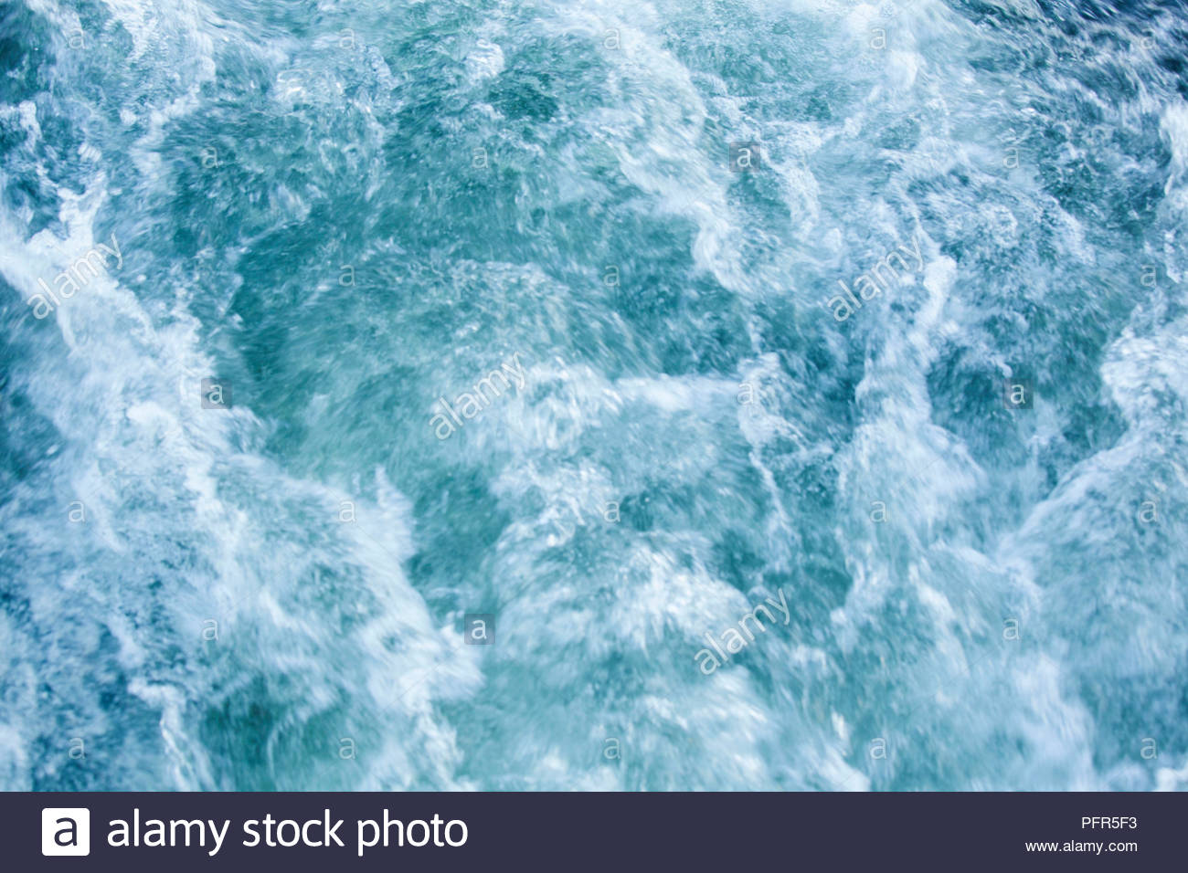 Rough Water Boat Stock Photos & Rough Water Boat Stock Images - Alamy