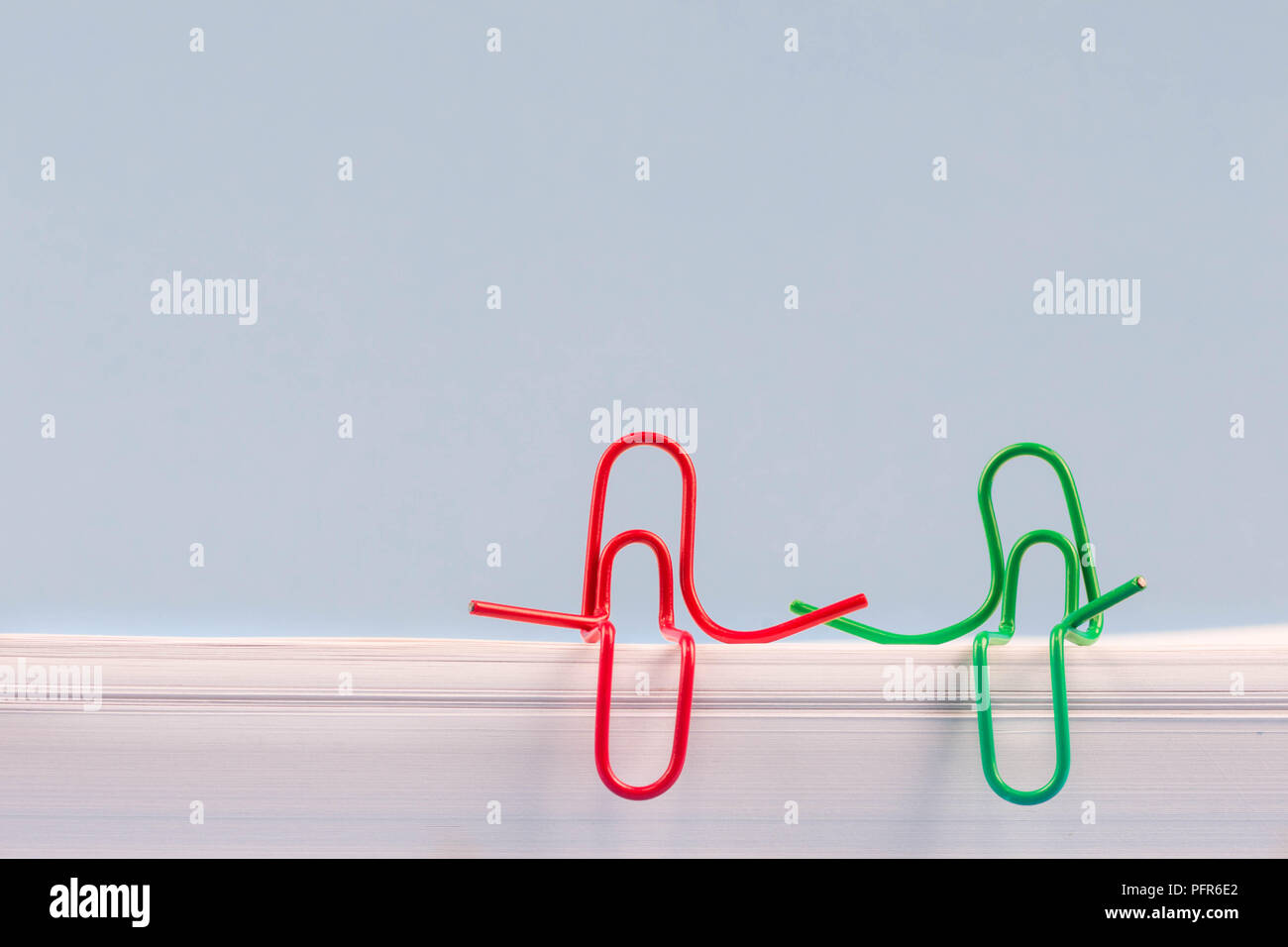 Purple paperclip hi-res stock photography and images - Alamy