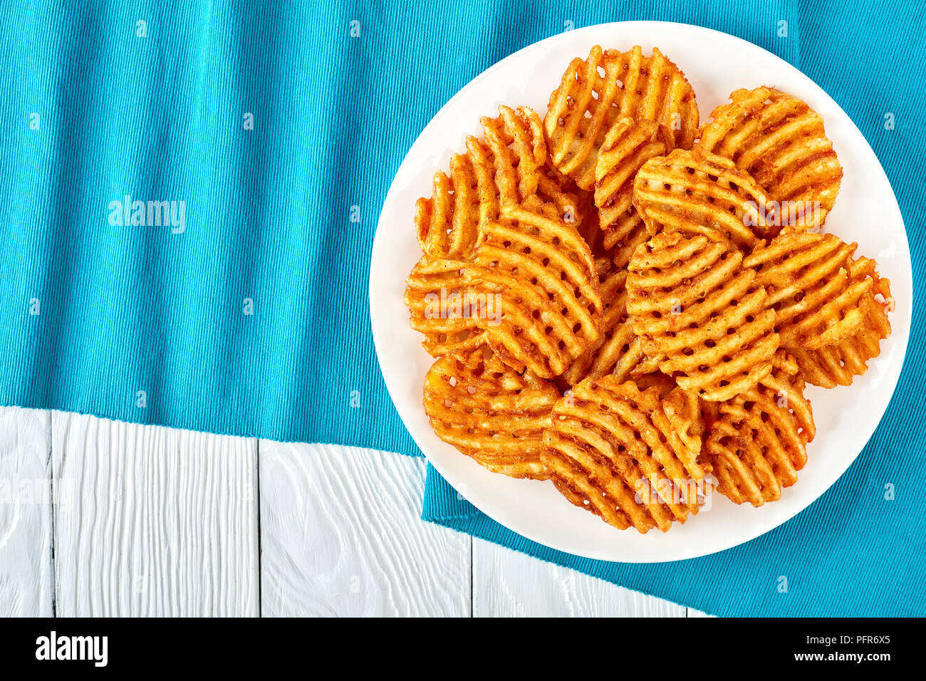 Cross lay hi-res stock photography and images - Alamy