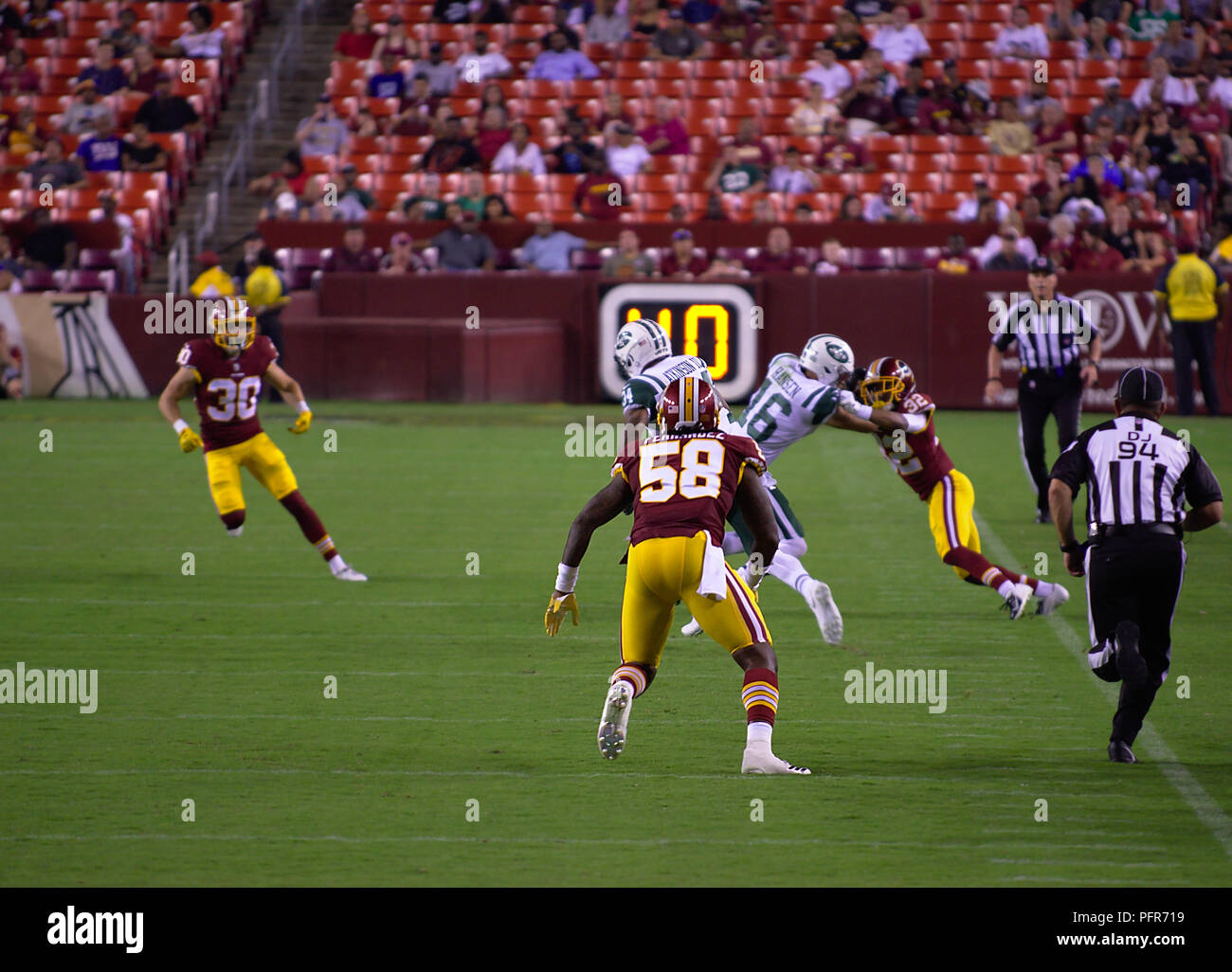 New York Jets Teddy Bridgewater running football against Washington ...