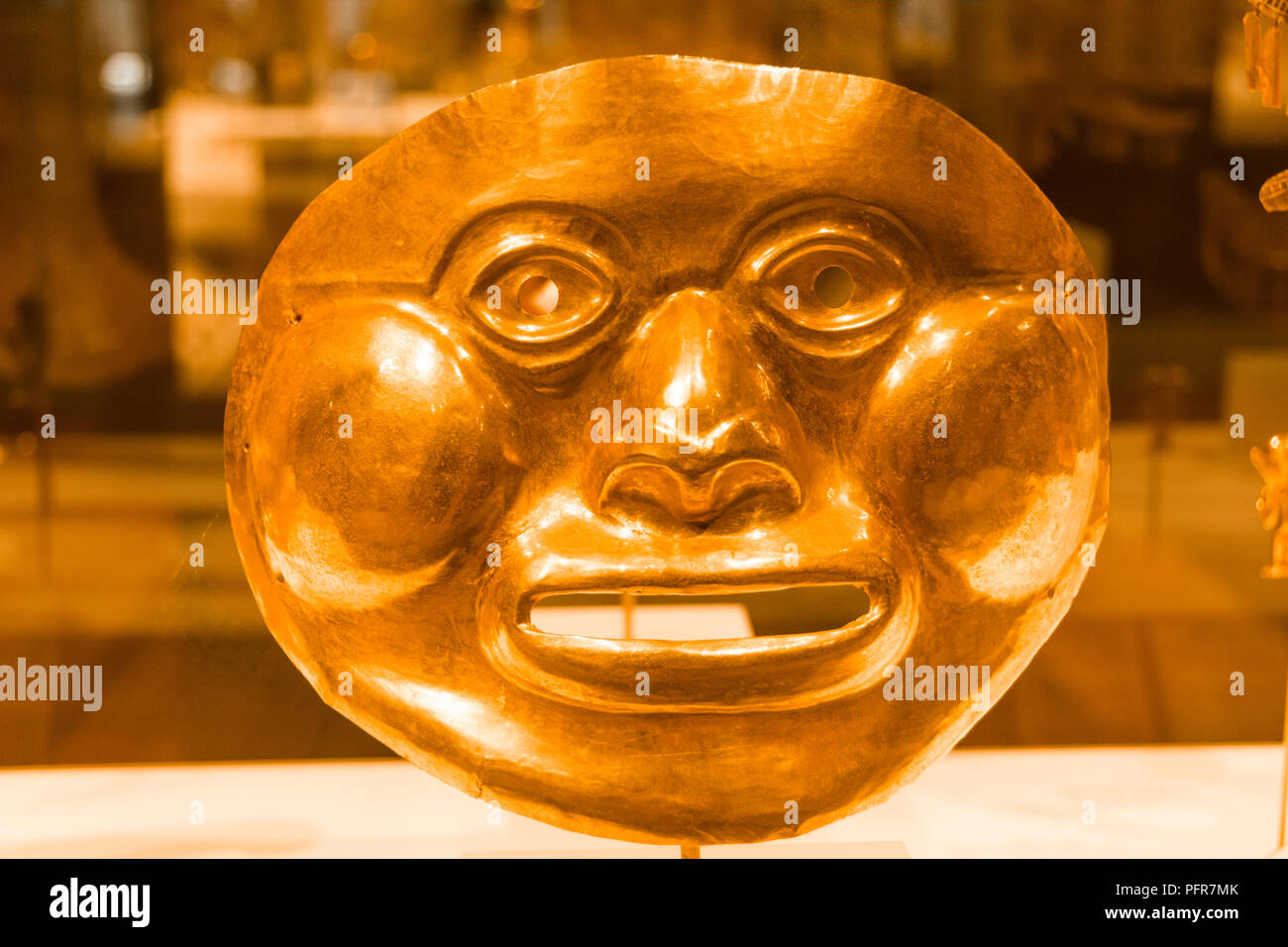 Funerary mask hi-res stock photography and images - Alamy