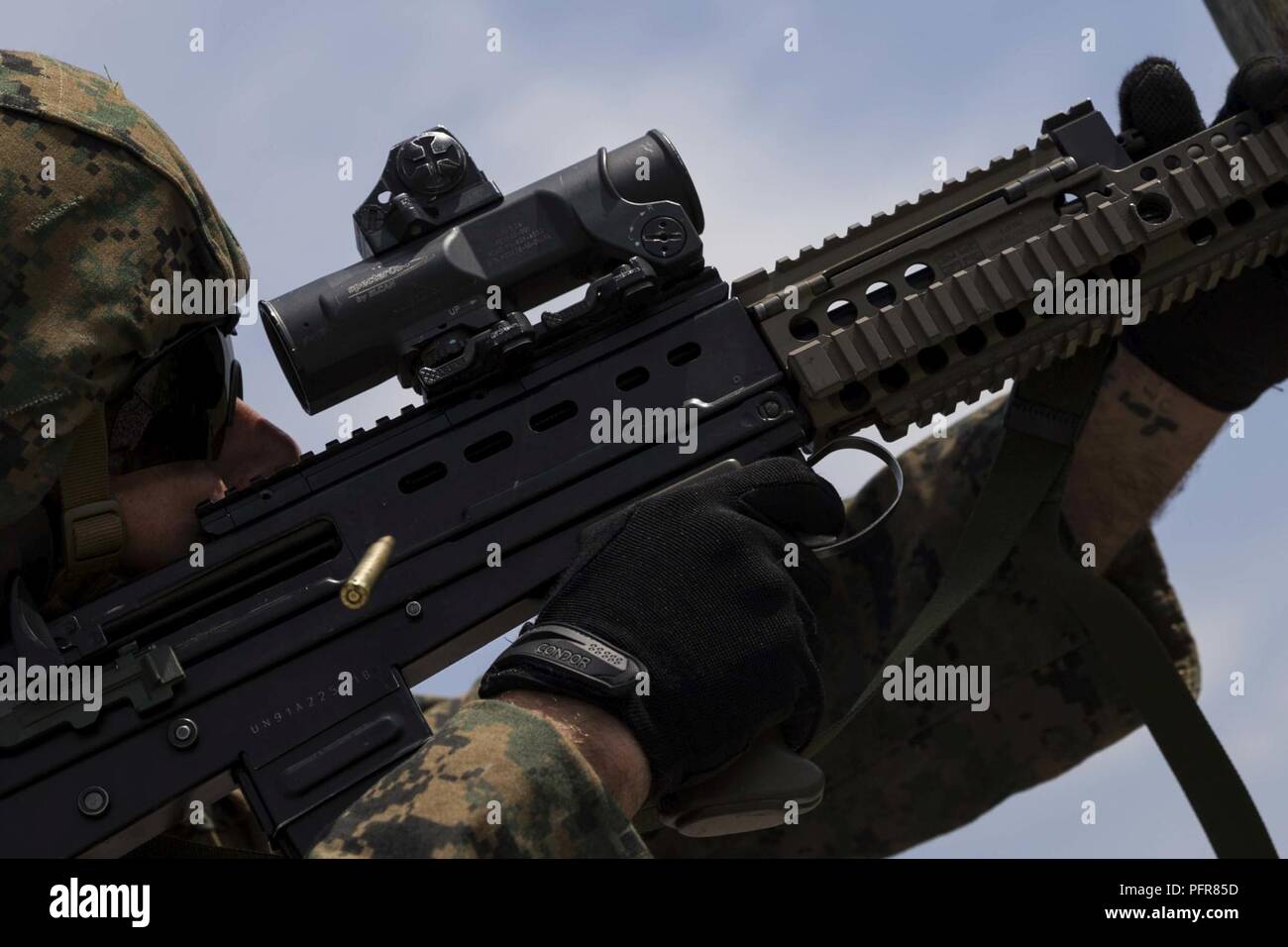Royal marines rifle range hi-res stock photography and images - Alamy