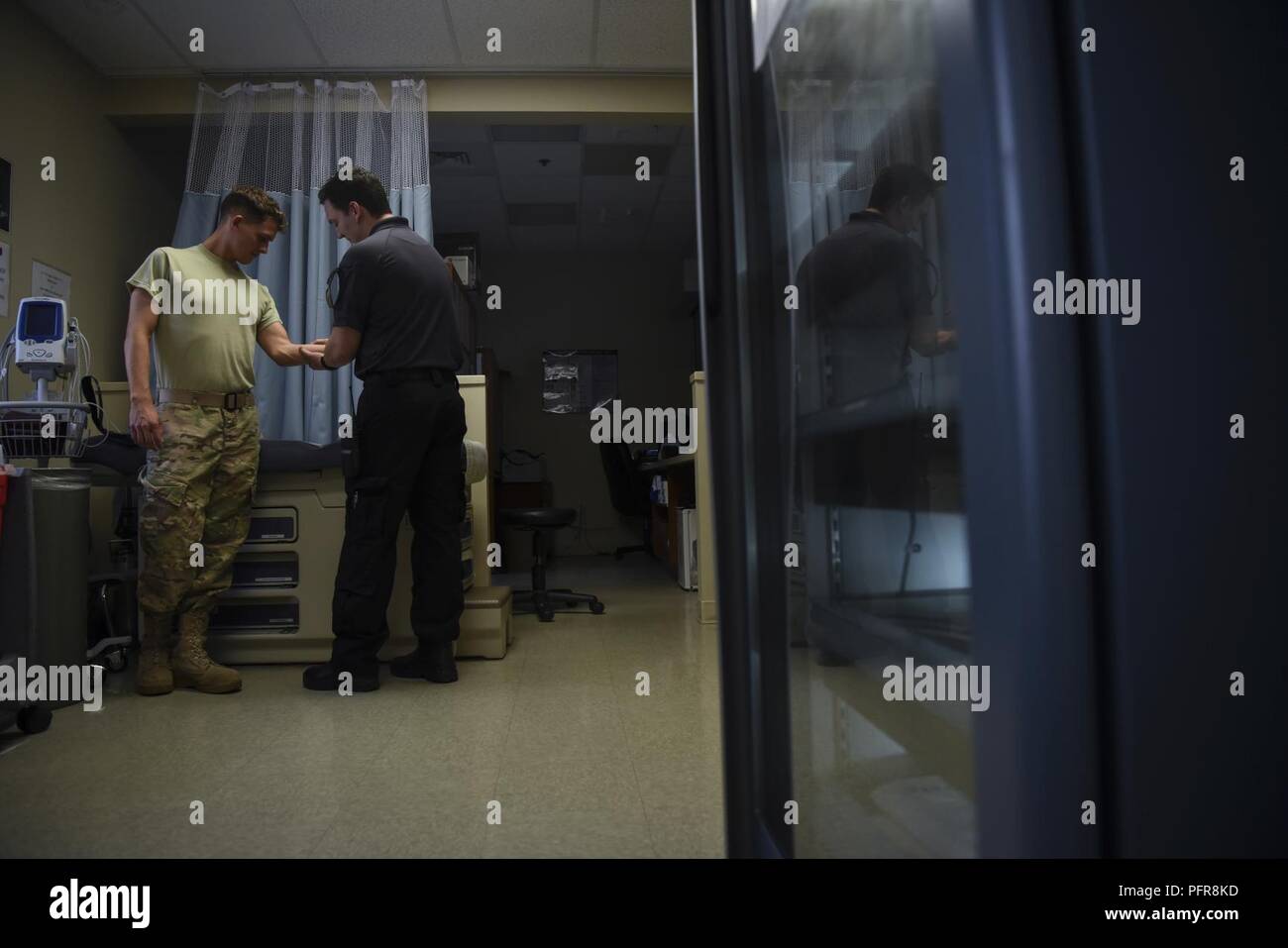 1st special operations communications squadron hi-res stock photography ...