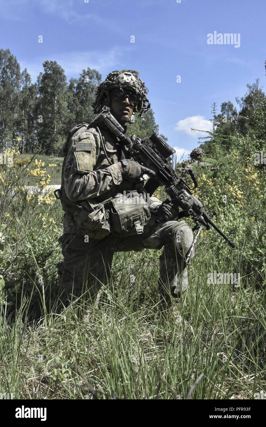 A reconnaissance paratroopers pulls security immediately after ...