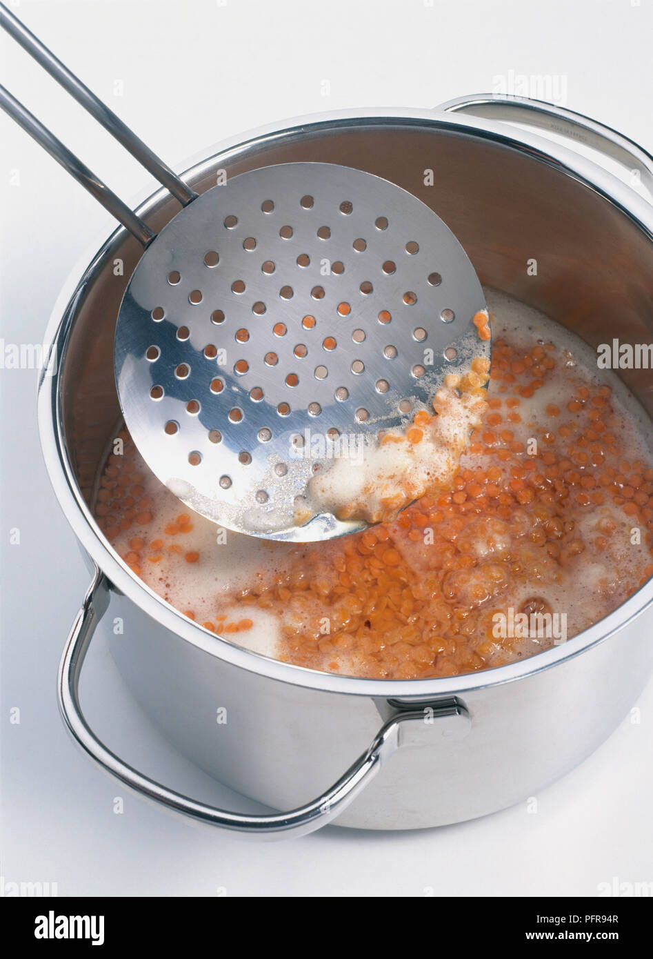 Skimming the scum hi-res stock photography and images - Alamy