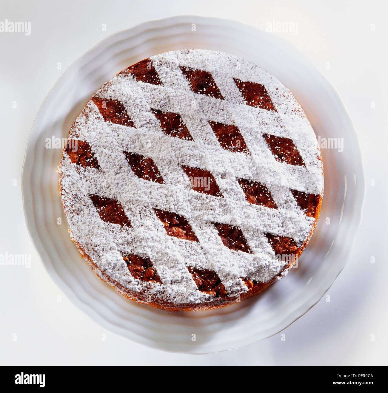 Linzertorte cake hi-res stock photography and images - Alamy