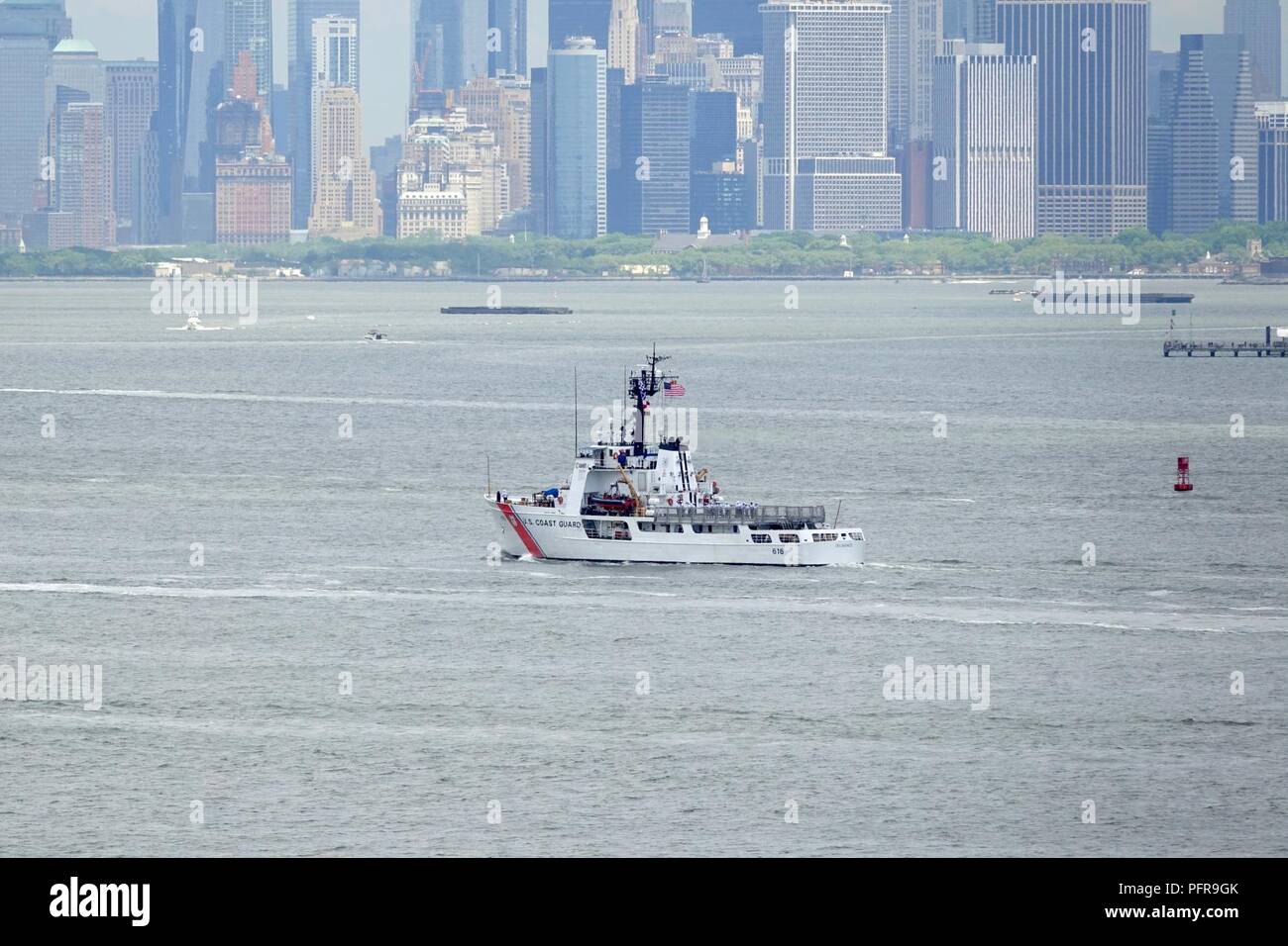 Coast guard cutter diligence hi-res stock photography and images - Alamy