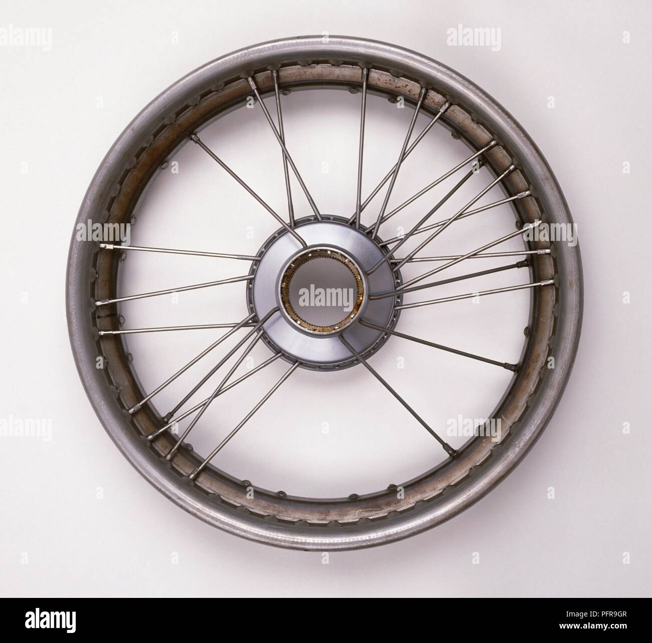 Wire racing car wheel Stock Photo - Alamy