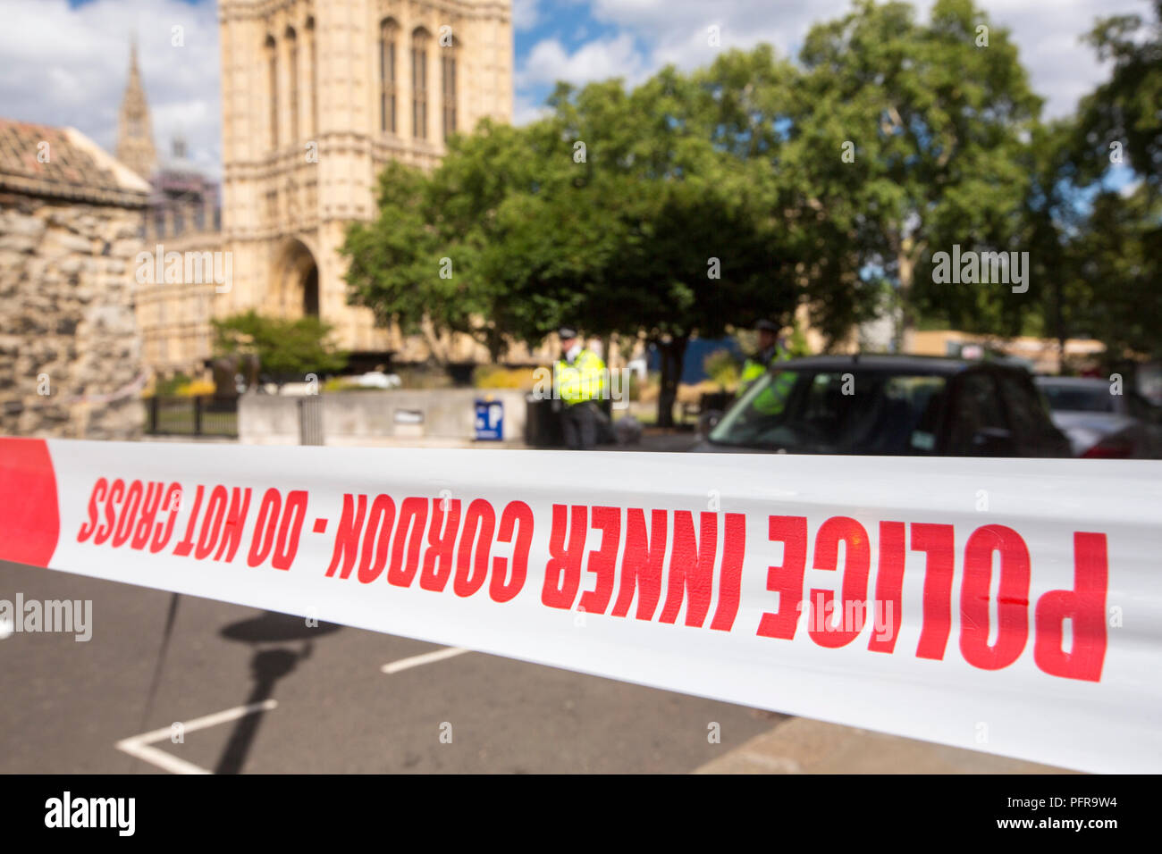 Police inner cordon tape hi-res stock photography and images - Alamy