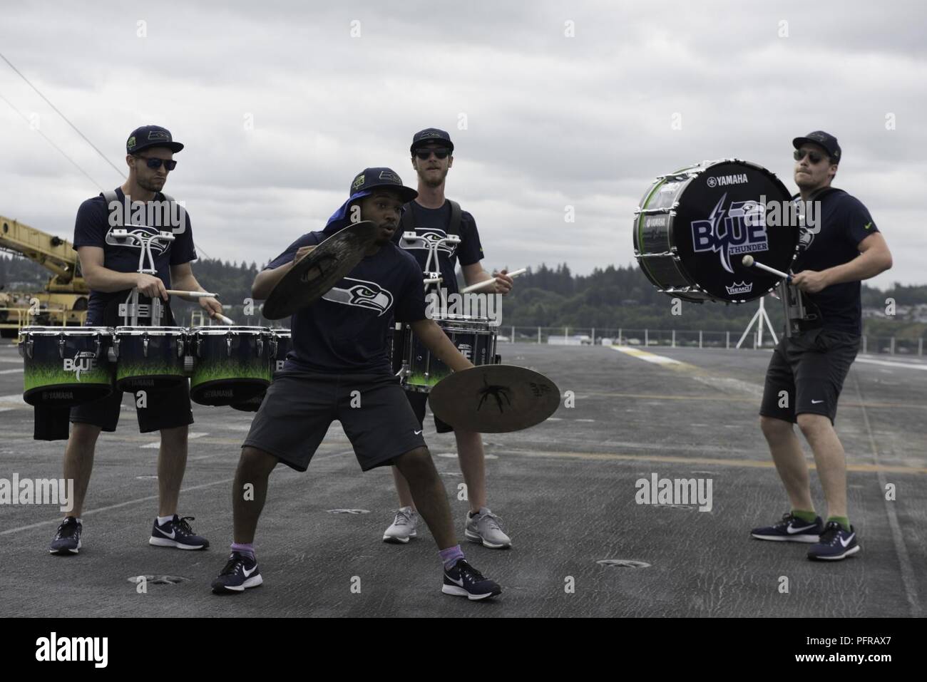 The seattle seahawks cheerleaders hi-res stock photography and images ...