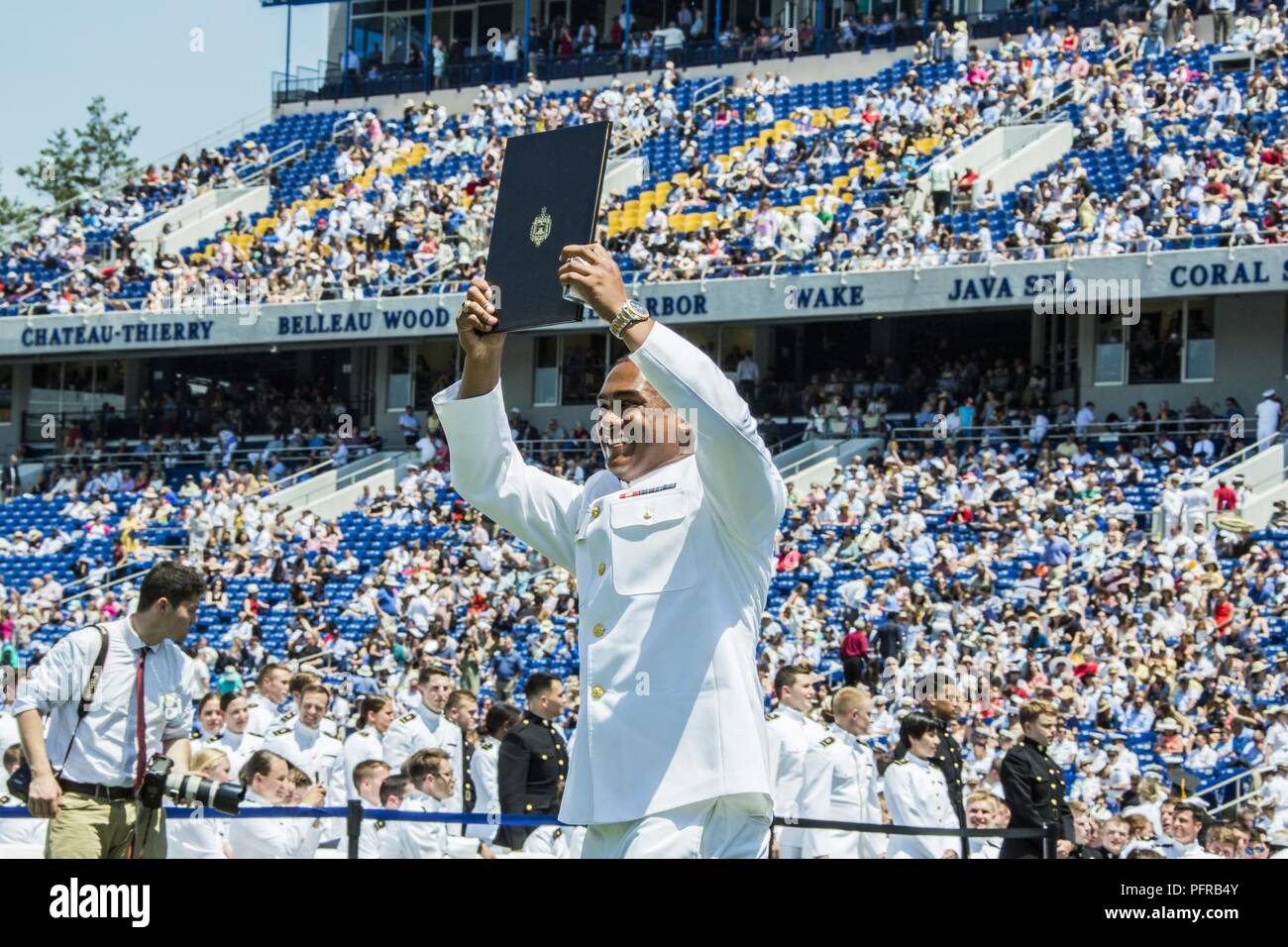 Navy ensign commissioning ceremony hi-res stock photography and images ...