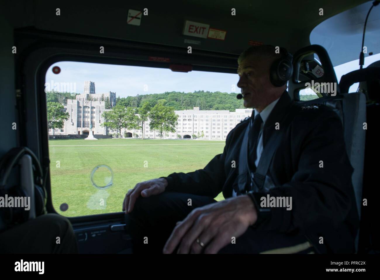 Lt gen robert caslen hi-res stock photography and images - Alamy