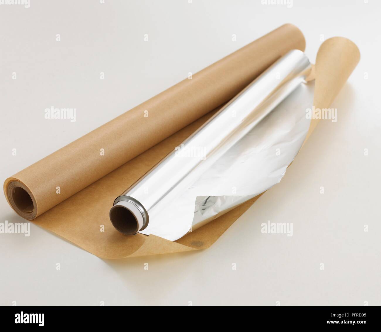 Tinfoil roll hi-res stock photography and images - Alamy