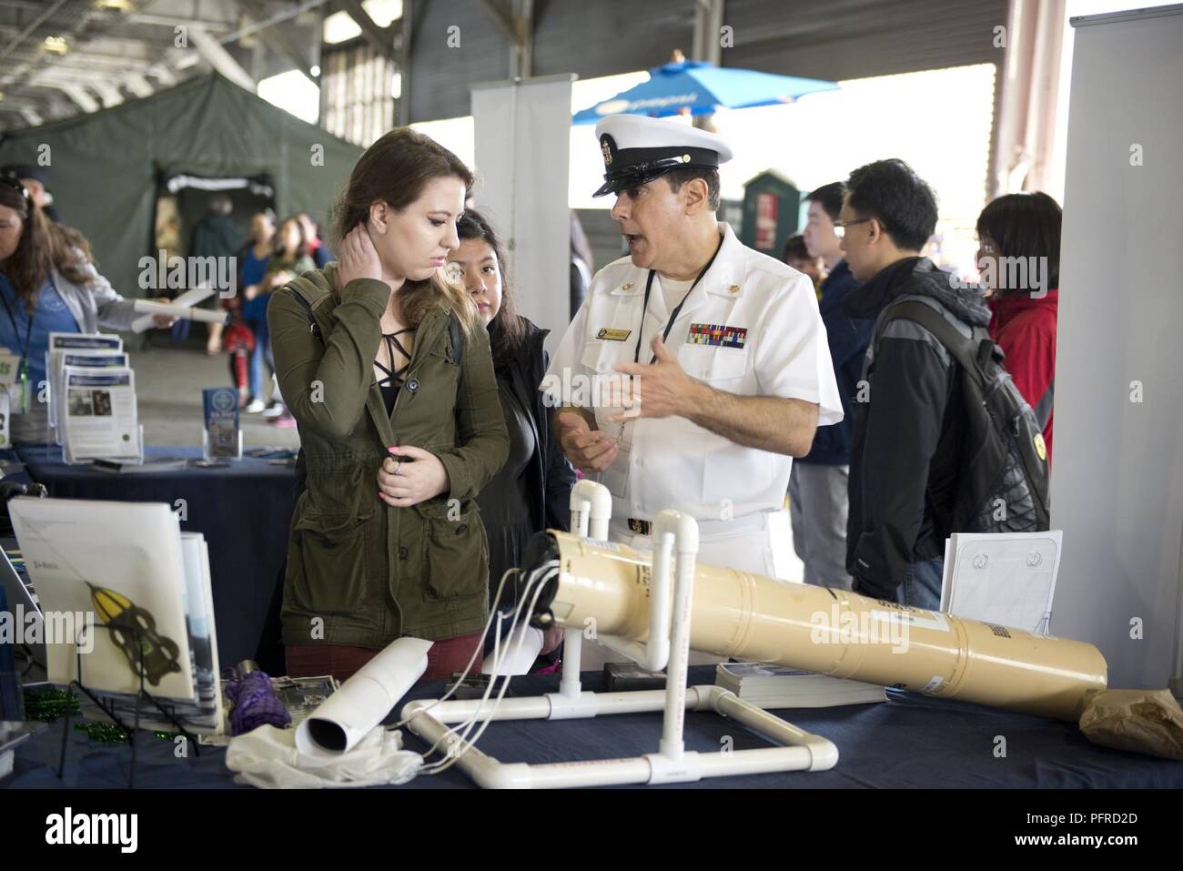 U s navy mass communications specialist hi-res stock photography and ...