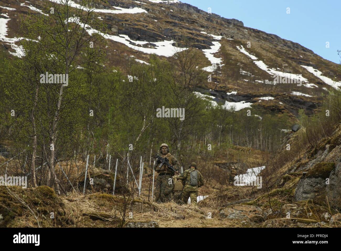 U.S. Marines with 1st Platoon, 1st Reconnaissance Battalion, 1st Marine ...