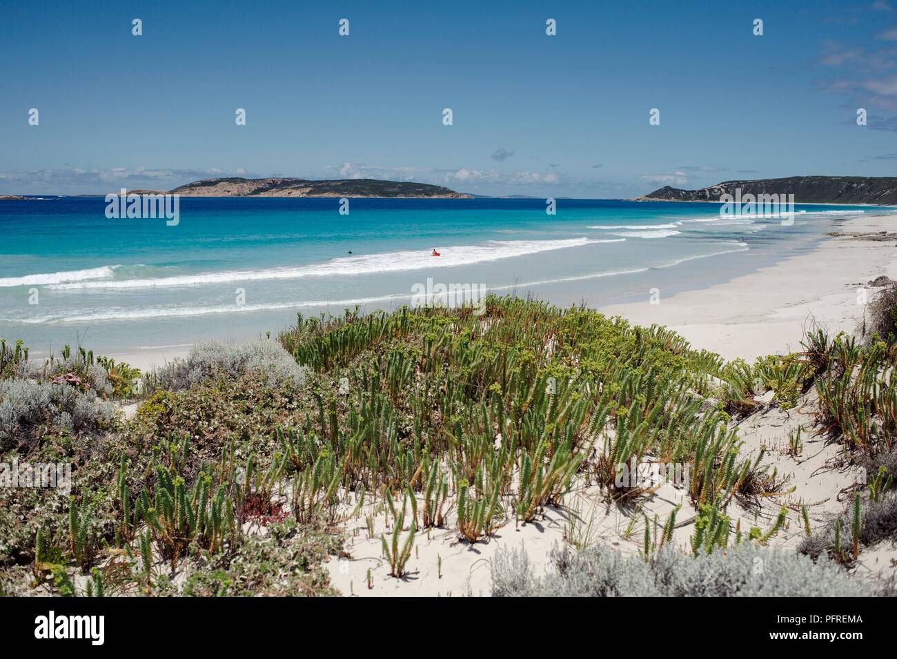Esperance beach australia wave hi-res stock photography and images - Alamy