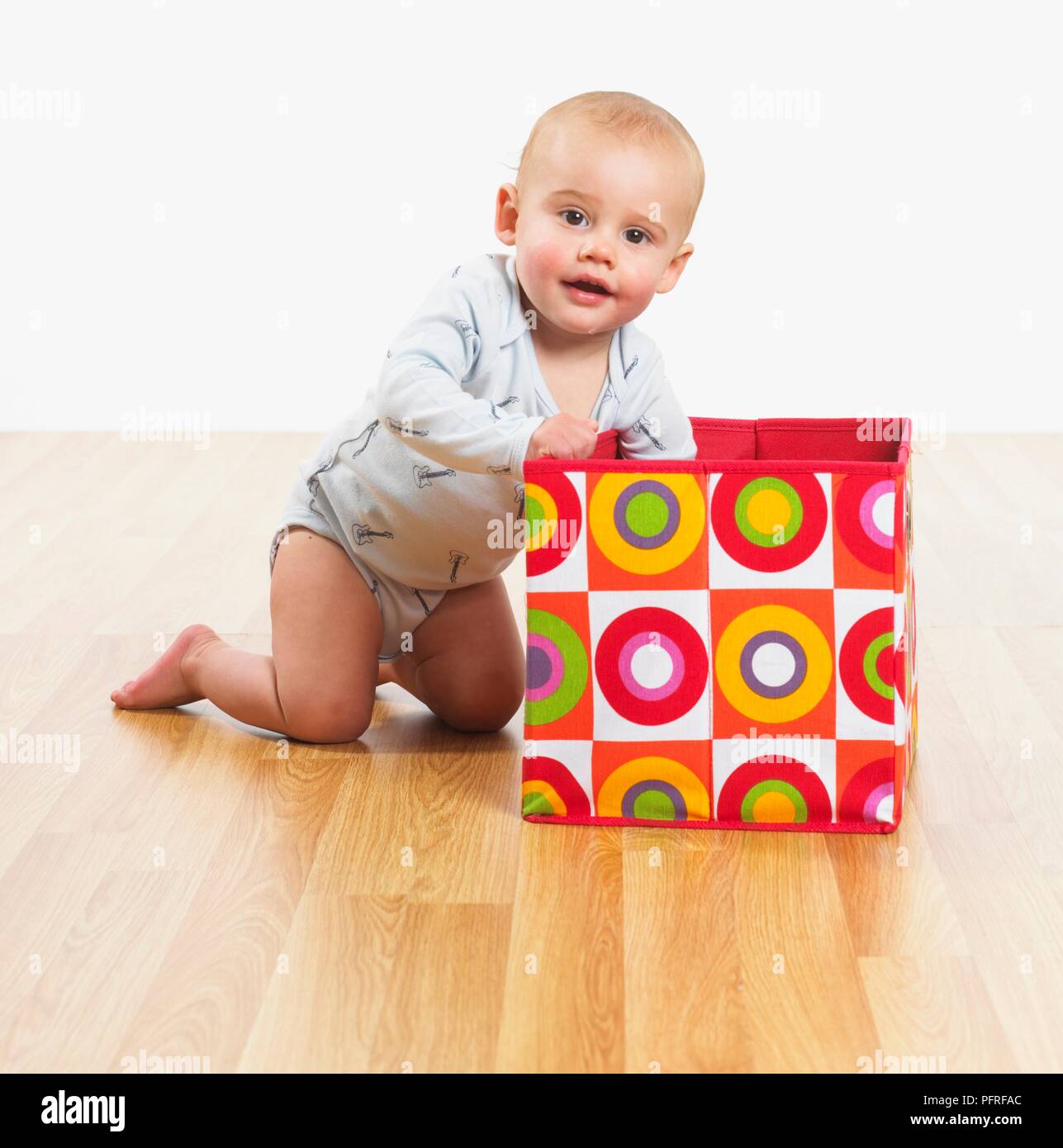 Rummaging in a box hi-res stock photography and images - Alamy