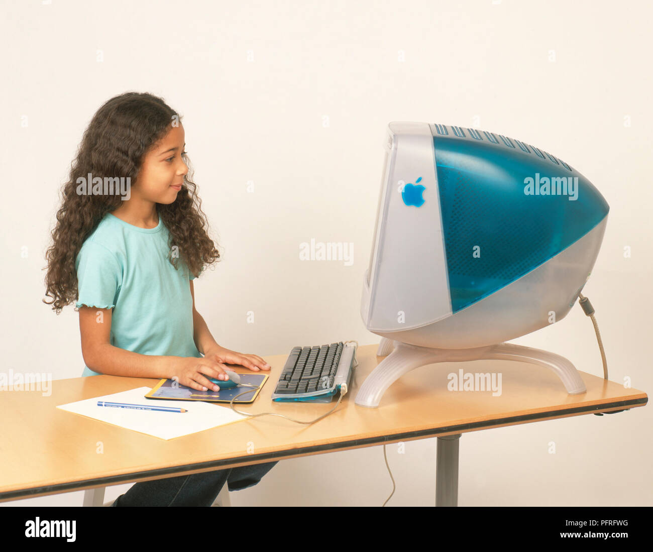 Child using computer mouse hi-res stock photography and images - Alamy