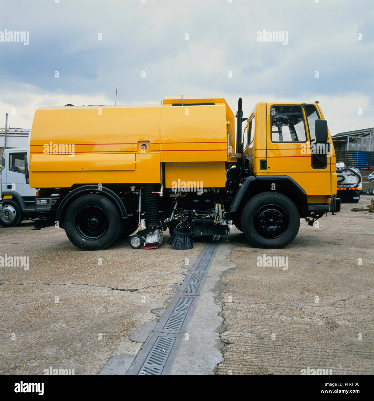 Street sweeper hi-res stock photography and images - Alamy