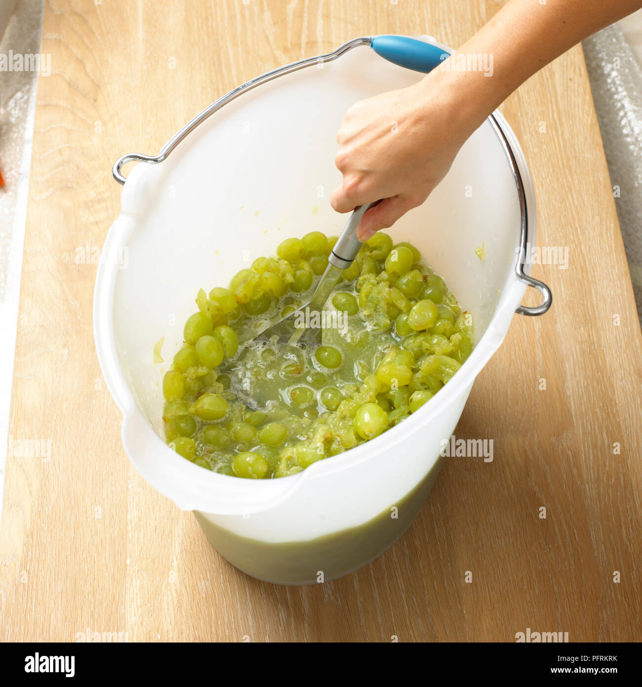 Mashing grain hi-res stock photography and images - Alamy