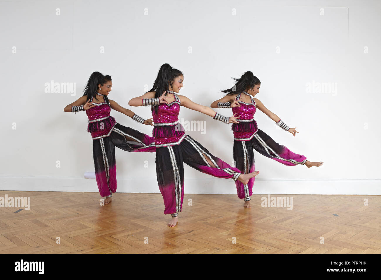 Dance formation hi-res stock photography and images - Alamy