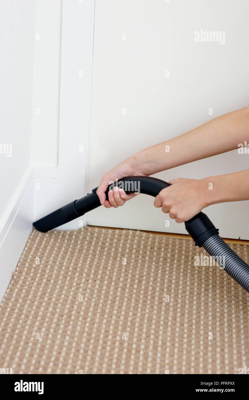 Carpet skirting board hi-res stock photography and images - Alamy