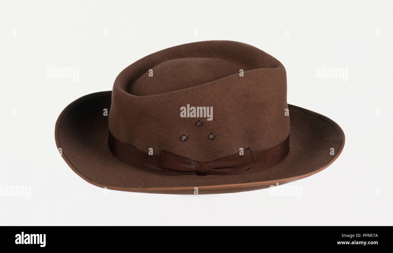 Men's brown felt hat Stock Photo - Alamy