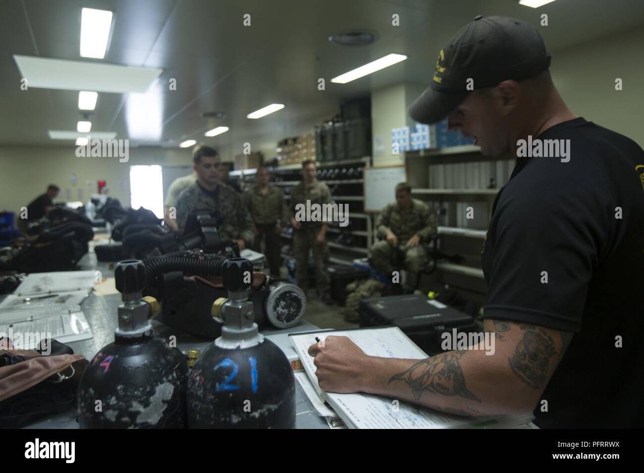 A reconnaissance Marine with the 31st Marine Expeditionary Unit’s Force ...