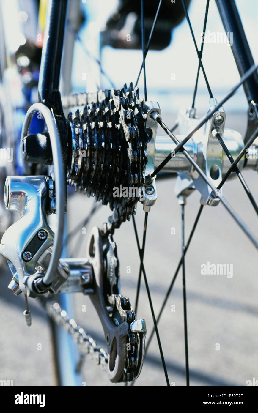 Gearing system hi-res stock photography and images - Alamy
