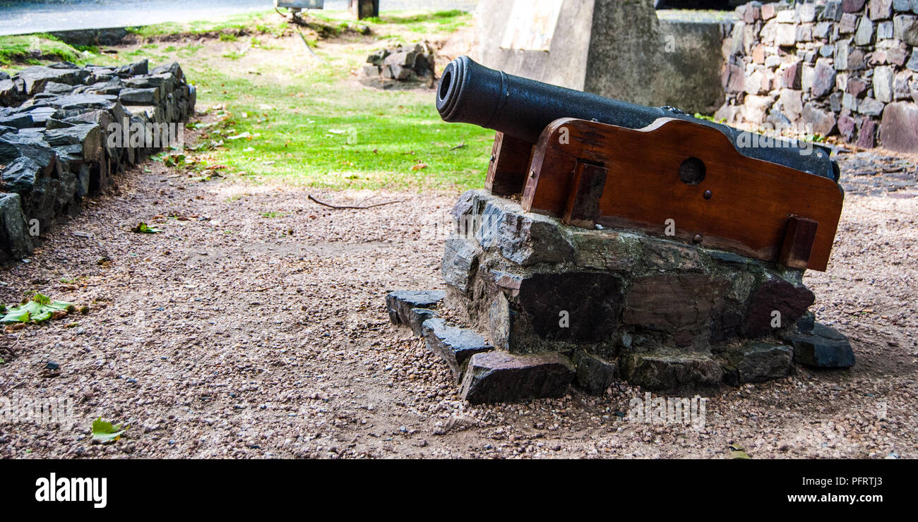 Antique cannon in exhibition Stock Photo - Alamy