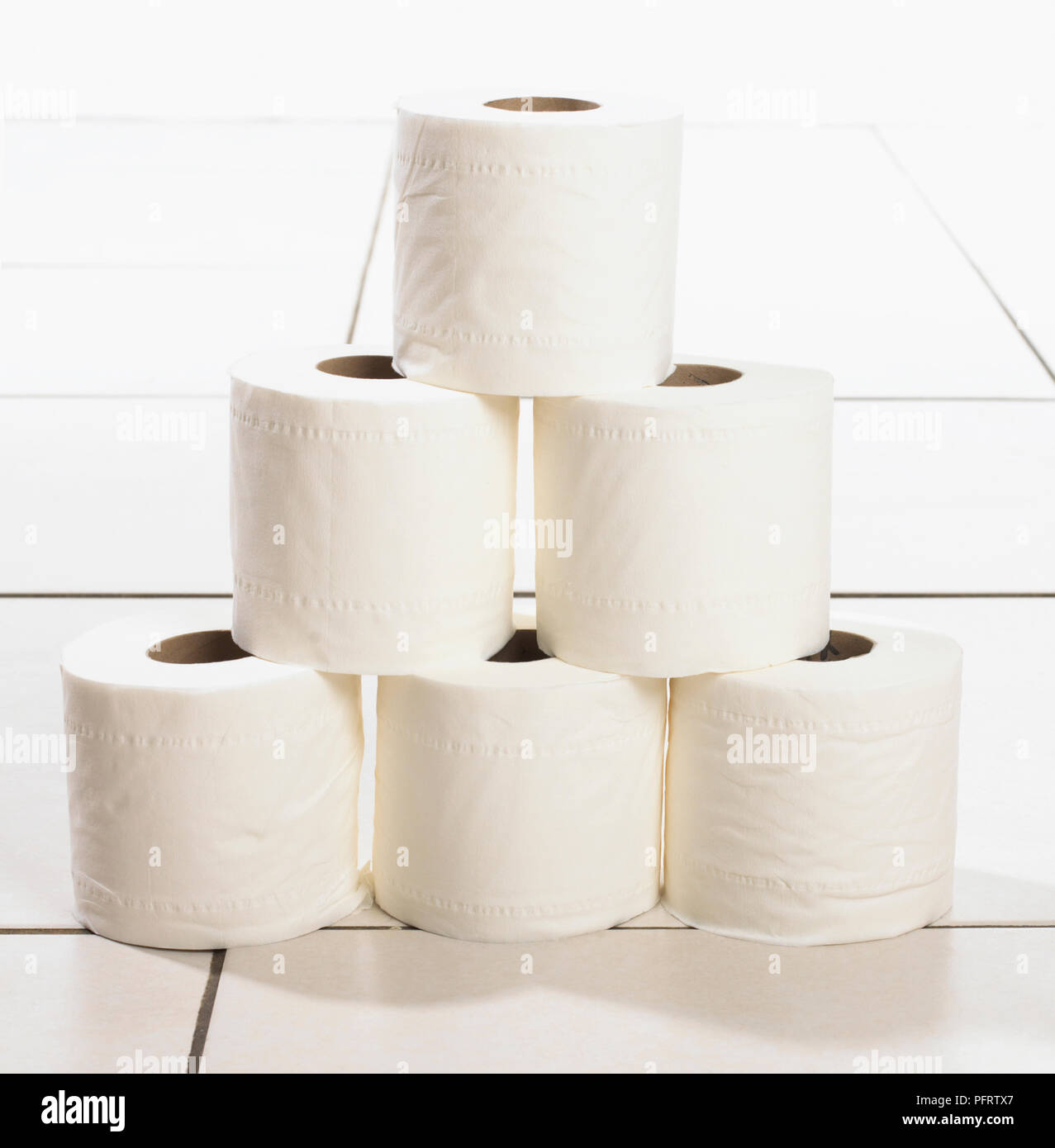 Pyramid of toilet rolls hi-res stock photography and images - Alamy