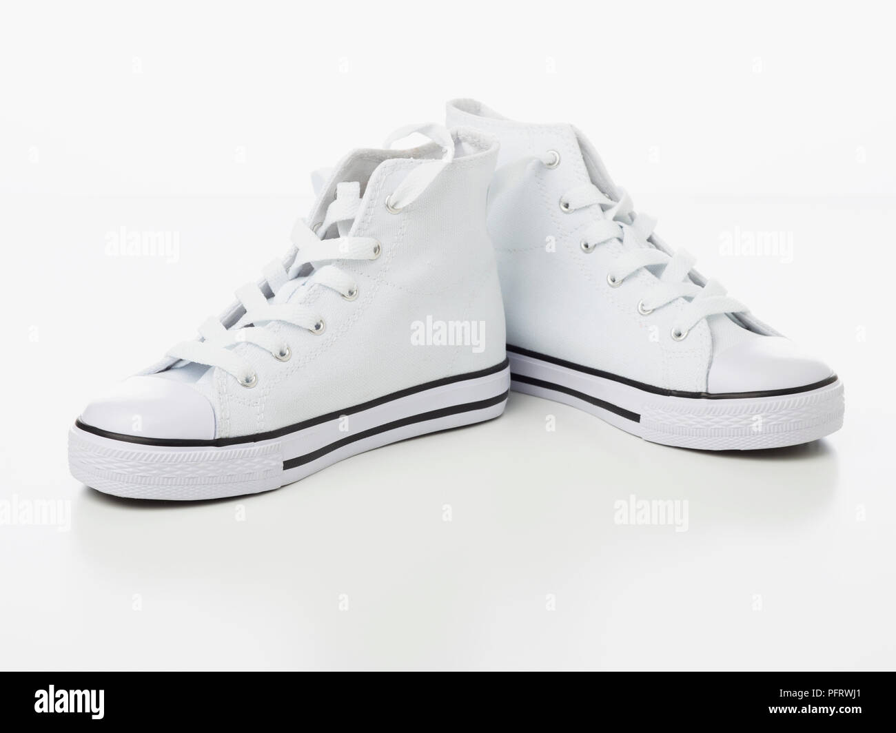 Converse hi-res stock photography and images - Alamy