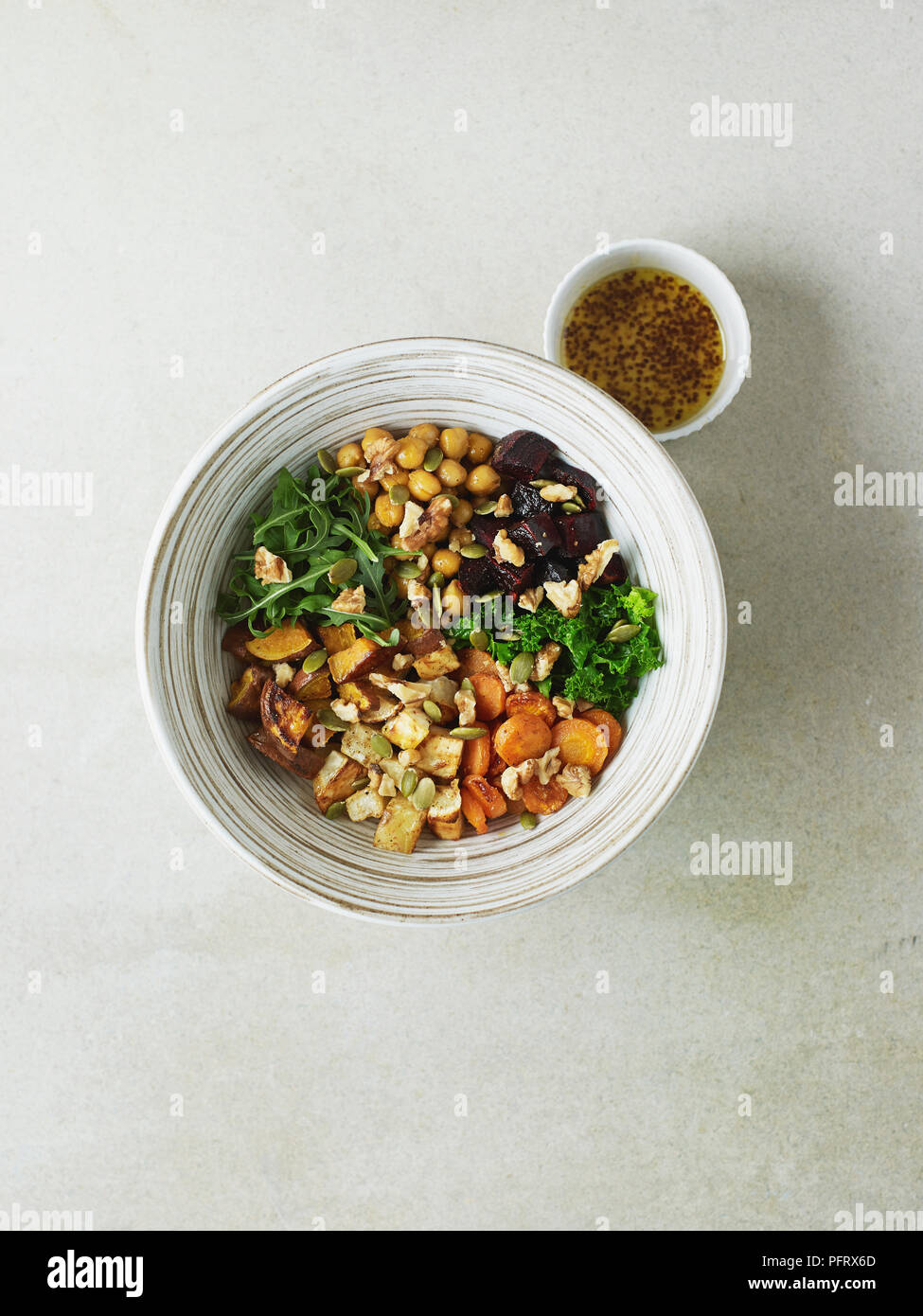 Build a bowl step by step Stock Photo - Alamy