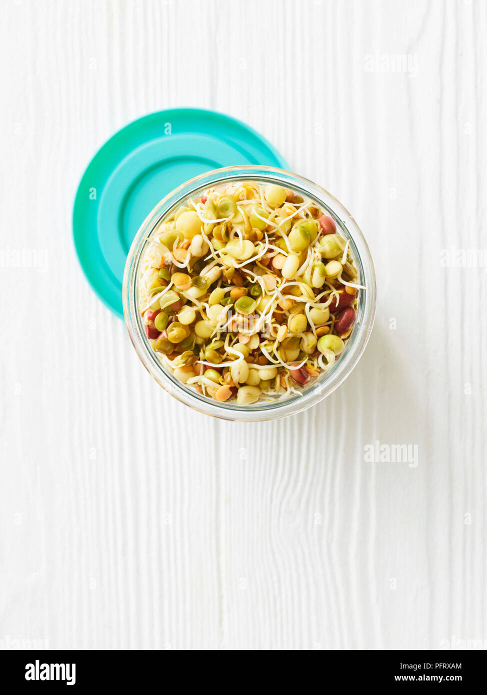 Container overhead hi-res stock photography and images - Alamy