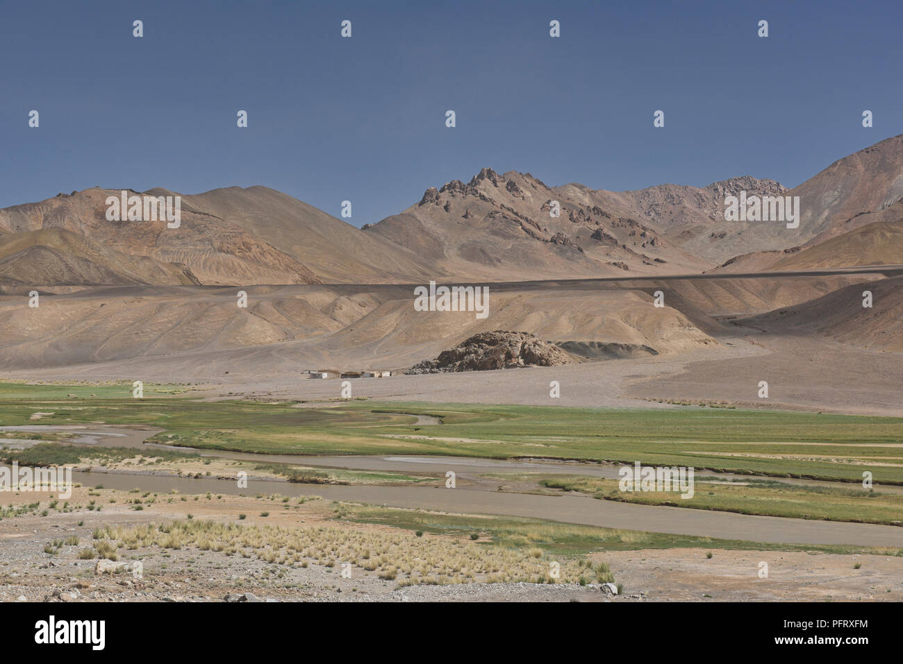 Scenery along the Murghab River in the Madiyan Valley, Murghab ...